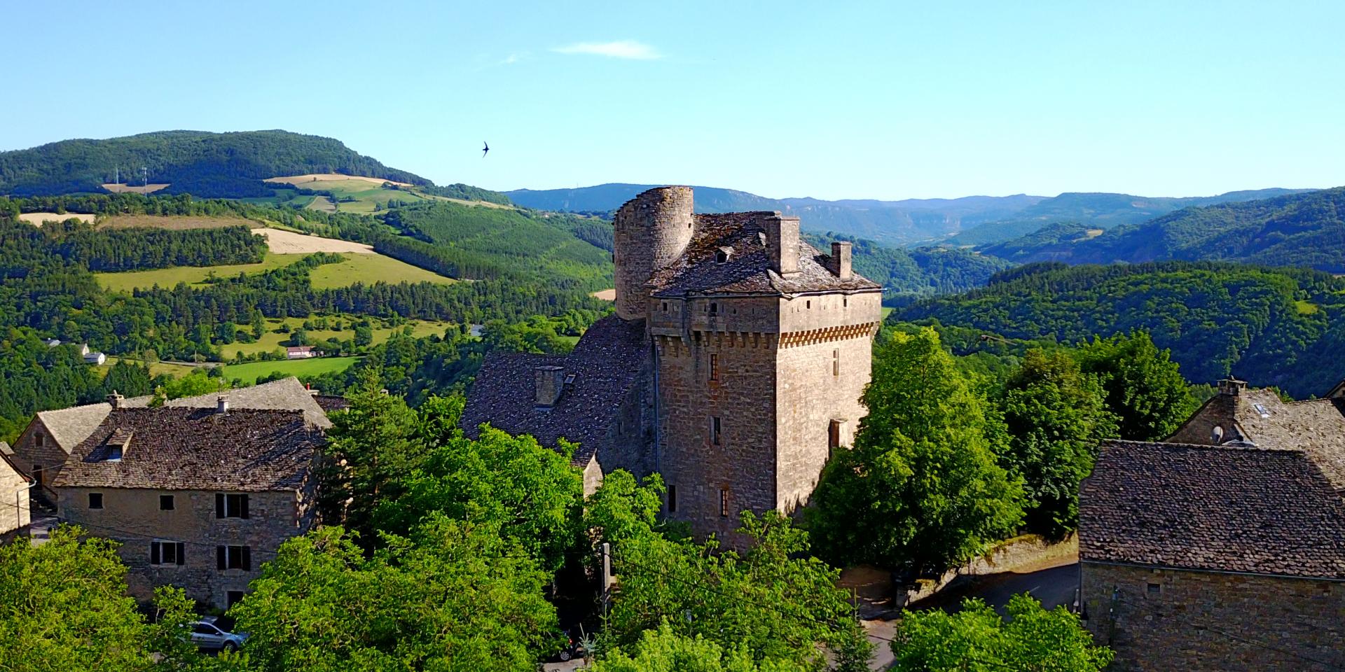 Château de Montjézieu | De l'Aubrac aux Gorges du Tarn