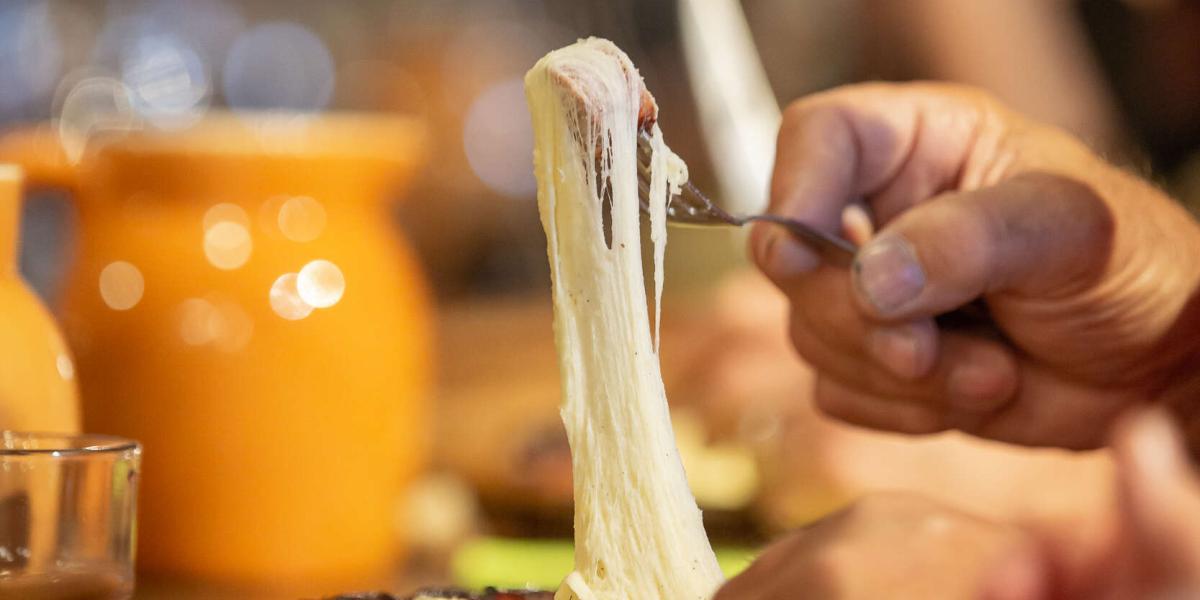 Déguster un aligot entre amis | De l'Aubrac aux Gorges du Tarn